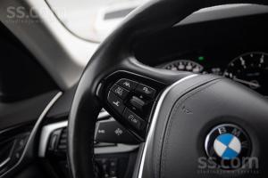 Black BMW 520 2017 in Tukums, with an engine capacity of 2.00 L and mileage of 269 thousand km for 15990 €, photo 29 on AUTOMOTO.COM.LV