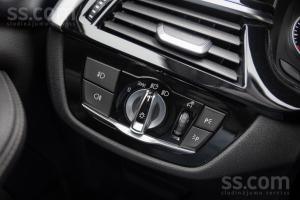 Black BMW 520 2017 in Tukums, with an engine capacity of 2.00 L and mileage of 269 thousand km for 15990 €, photo 30 on AUTOMOTO.COM.LV