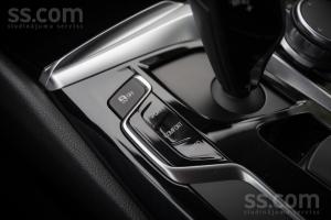 Black BMW 520 2017 in Tukums, with an engine capacity of 2.00 L and mileage of 269 thousand km for 15990 €, photo 33 on AUTOMOTO.COM.LV