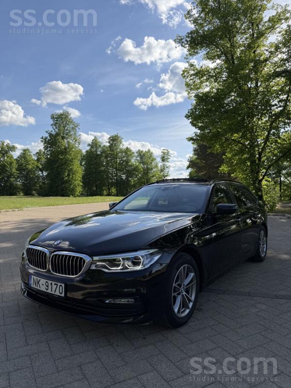 Black BMW 520 2017 in Riga, with an engine capacity of 2.00 L and mileage of 219 thousand km for 18700 €, photo 2 on AUTOMOTO.COM.LV