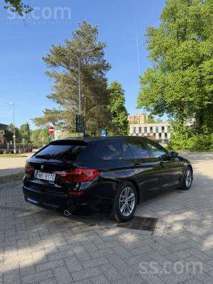 Black BMW 520 2017 in Riga, with an engine capacity of 2.00 L and mileage of 219 thousand km for 18700 €, photo 6 on AUTOMOTO.COM.LV