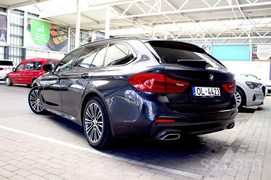 Black BMW 520 2017 in Riga, with an engine capacity of 2.00 L and mileage of 284 thousand km for 18900 €, photo 4 on AUTOMOTO.COM.LV