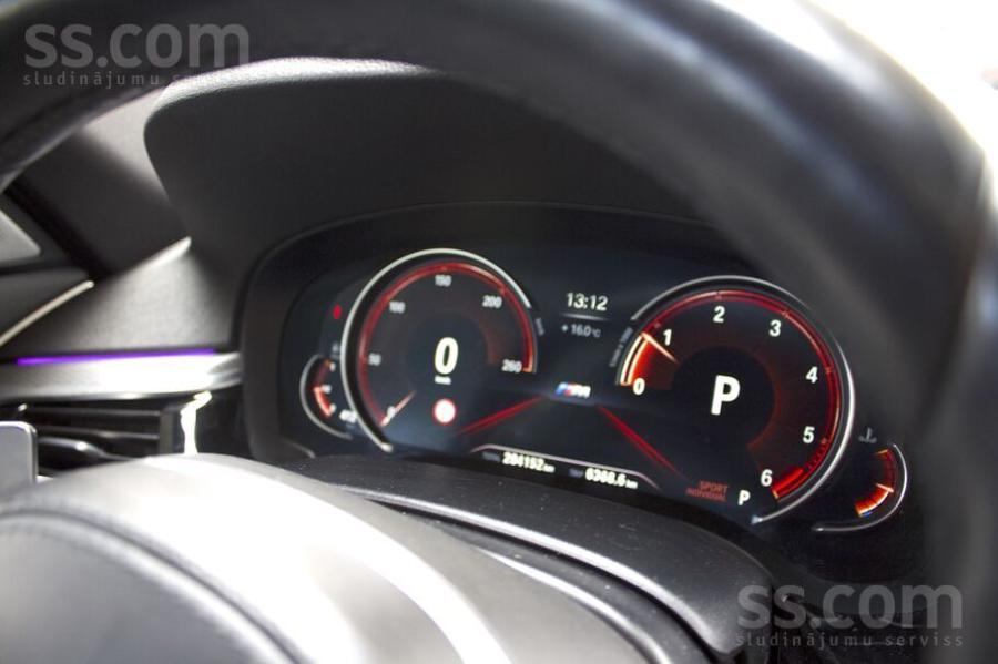 Black BMW 520 2017 in Riga, with an engine capacity of 2.00 L and mileage of 284 thousand km for 18900 €, photo 9 on AUTOMOTO.COM.LV