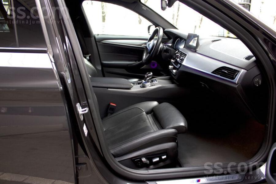 Black BMW 520 2017 in Riga, with an engine capacity of 2.00 L and mileage of 284 thousand km for 18900 €, photo 11 on AUTOMOTO.COM.LV