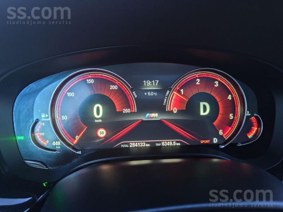 Black BMW 520 2017 in Riga, with an engine capacity of 2.00 L and mileage of 284 thousand km for 18900 €, photo 15 on AUTOMOTO.COM.LV