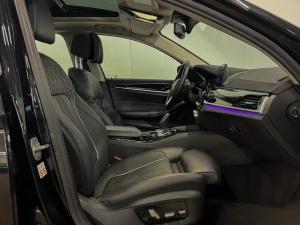 Melns BMW 520 2017 Jūrmala, ar dzinēja tilpumu 2.00 L un nobraukumu 210 tūkst. km par 19995 €, foto 22 vietnē AUTOMOTO.COM.LV