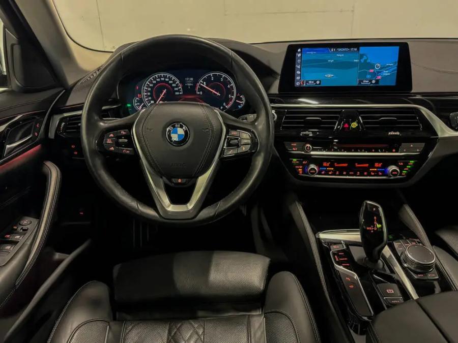 Melns BMW 520 2017 Jūrmala, ar dzinēja tilpumu 2.00 L un nobraukumu 210 tūkst. km par 19995 €, foto 26 vietnē AUTOMOTO.COM.LV