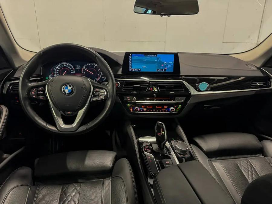 Melns BMW 520 2017 Jūrmala, ar dzinēja tilpumu 2.00 L un nobraukumu 210 tūkst. km par 19995 €, foto 27 vietnē AUTOMOTO.COM.LV