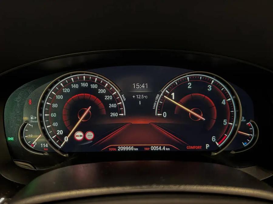 Melns BMW 520 2017 Jūrmala, ar dzinēja tilpumu 2.00 L un nobraukumu 210 tūkst. km par 19995 €, foto 30 vietnē AUTOMOTO.COM.LV
