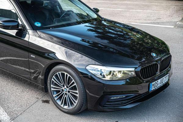 Melns BMW 520 2017 Elektrėnai, ar dzinēja tilpumu 2.00 L un nobraukumu 210 tūkst. km par 16800 €, foto 5 vietnē AUTOMOTO.COM.LV