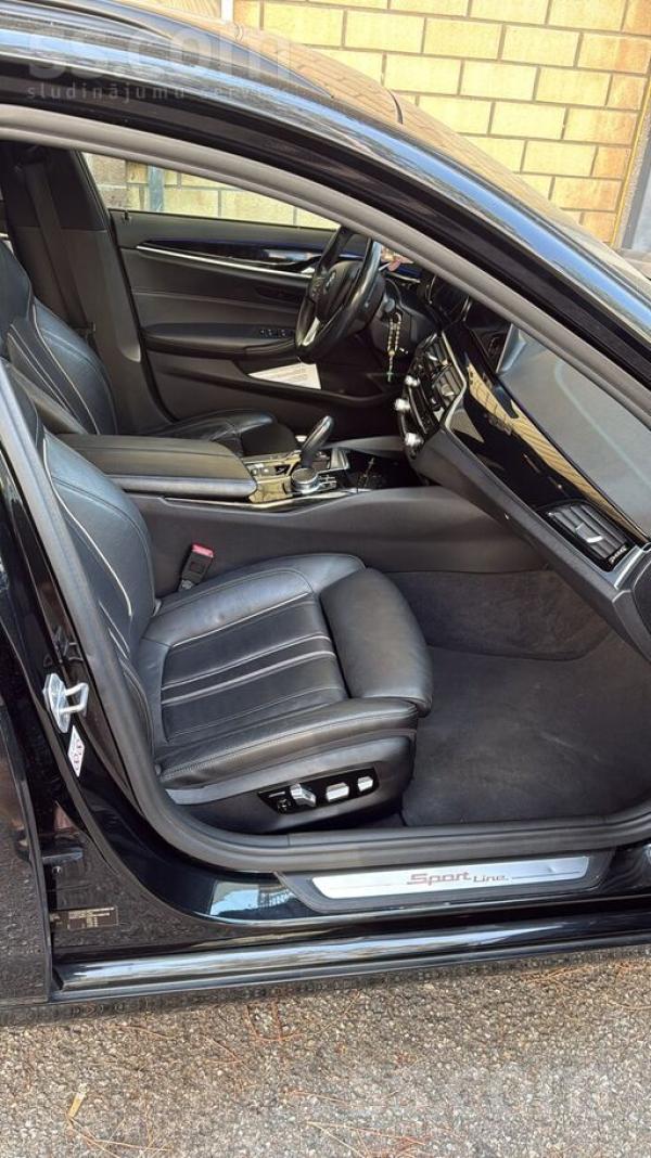Black BMW 520 2017 in Riga, with an engine capacity of 2.00 L and mileage of 160 thousand km for 20000 €, photo 8 on AUTOMOTO.COM.LV