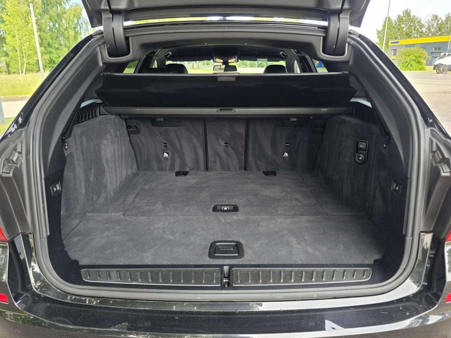 Melns BMW 520 2017 Tauragė, ar dzinēja tilpumu 2.00 L un nobraukumu 190 tūkst. km par 17000 €, foto 16 vietnē AUTOMOTO.COM.LV