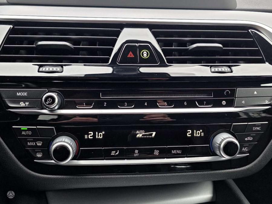 Melns BMW 520 2017 Tauragė, ar dzinēja tilpumu 2.00 L un nobraukumu 190 tūkst. km par 17000 €, foto 29 vietnē AUTOMOTO.COM.LV