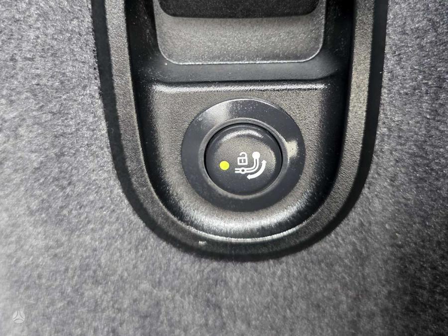 Melns BMW 520 2017 Tauragė, ar dzinēja tilpumu 2.00 L un nobraukumu 190 tūkst. km par 17000 €, foto 40 vietnē AUTOMOTO.COM.LV