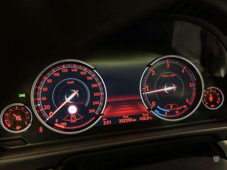 Melns BMW 520 2017 Marijampole, ar dzinēja tilpumu 2.00 L un nobraukumu 253 tūkst. km par 13950 €, foto 9 vietnē AUTOMOTO.COM.LV
