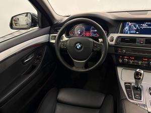 Melns BMW 520 2017 Marijampole, ar dzinēja tilpumu 2.00 L un nobraukumu 253 tūkst. km par 13950 €, foto 23 vietnē AUTOMOTO.COM.LV