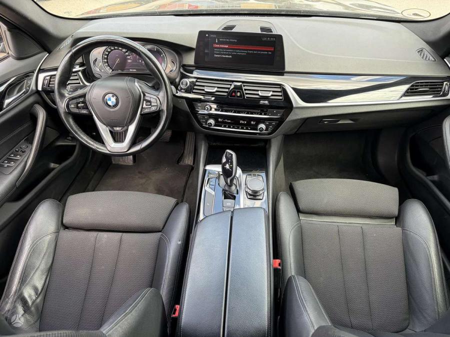 Black BMW 520 2017 in Vilnius, with an engine capacity of 2.00 L and mileage of 199 thousand km for 16899 €, photo 6 on AUTOMOTO.COM.LV
