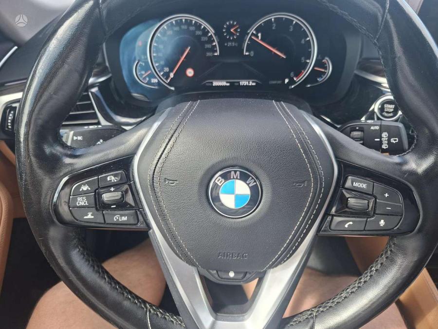 Melns BMW 520 2017 Kauņa, ar dzinēja tilpumu 2.00 L un nobraukumu 200 tūkst. km par 17800 €, foto 16 vietnē AUTOMOTO.COM.LV