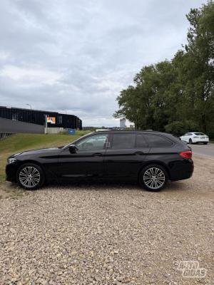 Black BMW 520 2017 in Vilnius, with an engine capacity of 2.00 L and mileage of 226 thousand km for 16500 €, photo 5 on AUTOMOTO.COM.LV