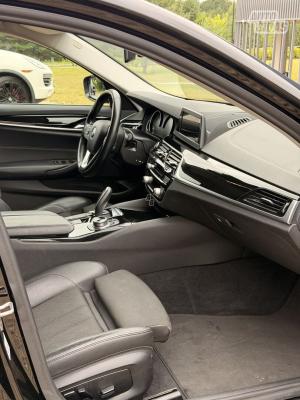 Black BMW 520 2017 in Vilnius, with an engine capacity of 2.00 L and mileage of 226 thousand km for 16500 €, photo 9 on AUTOMOTO.COM.LV