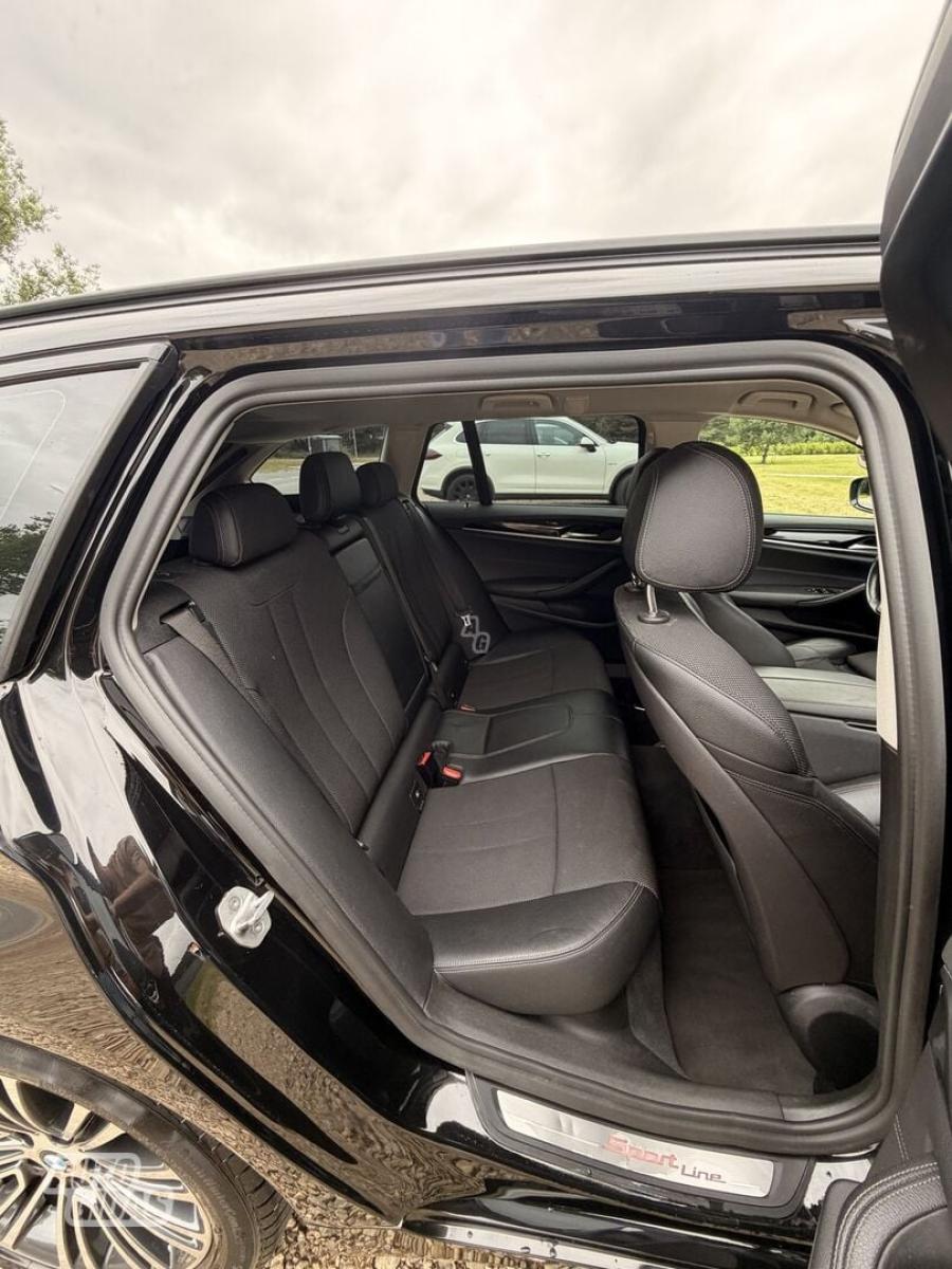 Black BMW 520 2017 in Vilnius, with an engine capacity of 2.00 L and mileage of 226 thousand km for 16500 €, photo 10 on AUTOMOTO.COM.LV