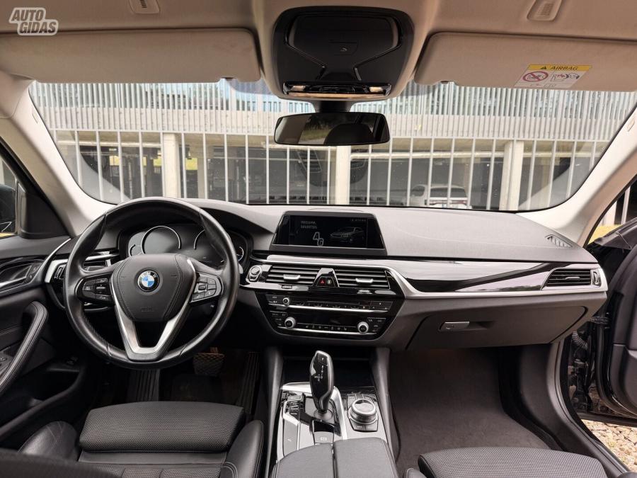 Black BMW 520 2017 in Vilnius, with an engine capacity of 2.00 L and mileage of 226 thousand km for 16500 €, photo 14 on AUTOMOTO.COM.LV