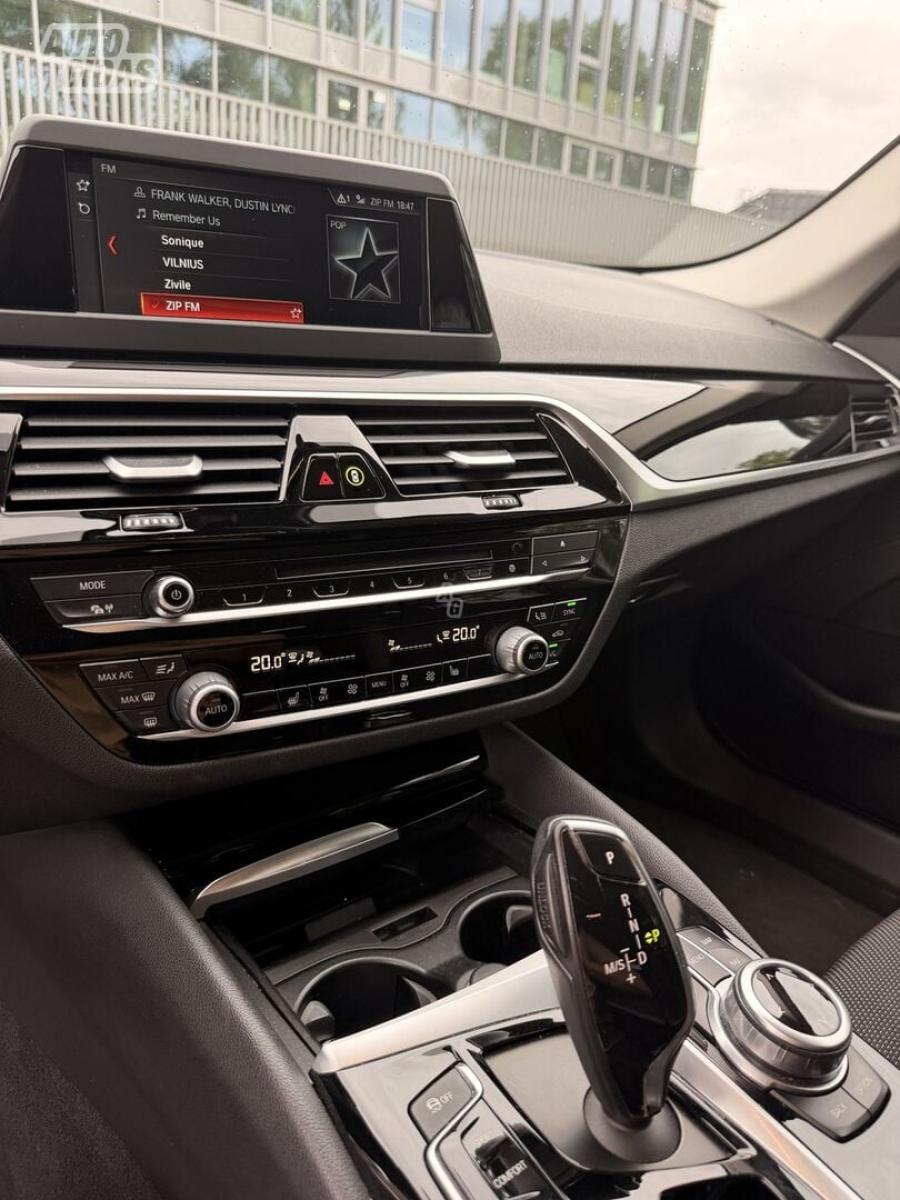 Black BMW 520 2017 in Vilnius, with an engine capacity of 2.00 L and mileage of 226 thousand km for 16500 €, photo 16 on AUTOMOTO.COM.LV
