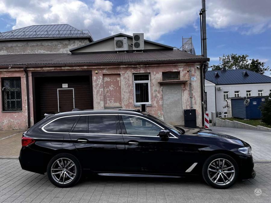 Melns BMW 520 2017 Viļņa, ar dzinēja tilpumu 0.00 L un nobraukumu 325 tūkst. km par 15800 €, foto 9 vietnē AUTOMOTO.COM.LV