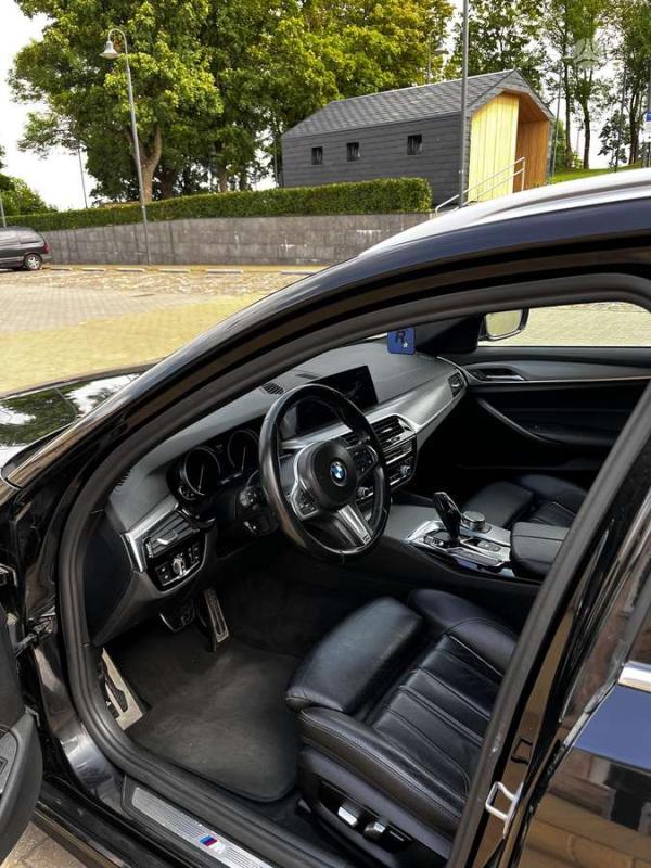 Melns BMW 520 2017 Viļņa, ar dzinēja tilpumu 0.00 L un nobraukumu 325 tūkst. km par 15800 €, foto 10 vietnē AUTOMOTO.COM.LV