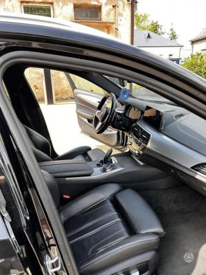 Melns BMW 520 2017 Viļņa, ar dzinēja tilpumu 0.00 L un nobraukumu 325 tūkst. km par 15800 €, foto 12 vietnē AUTOMOTO.COM.LV