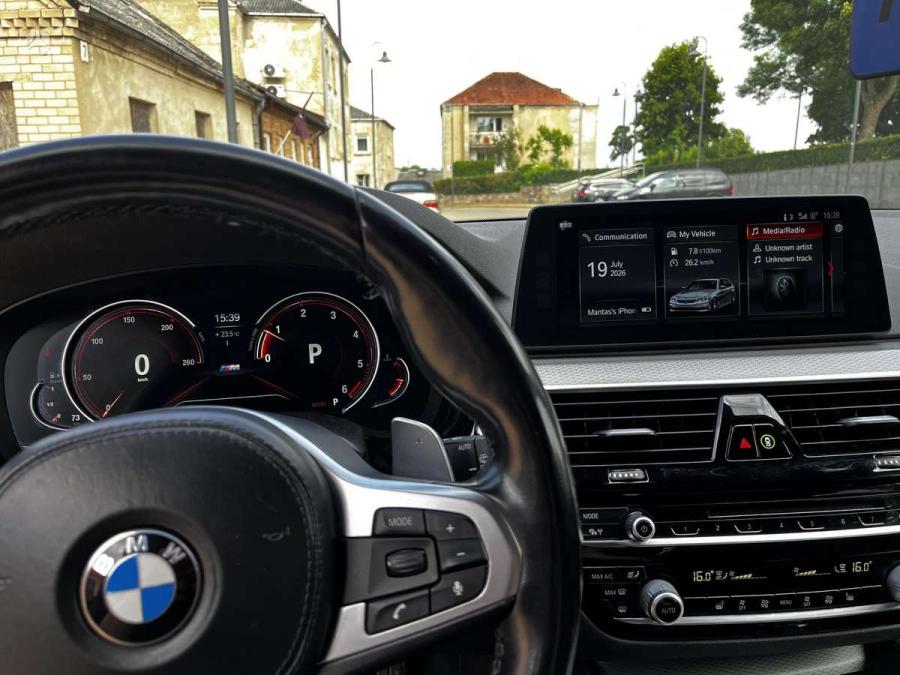 Melns BMW 520 2017 Viļņa, ar dzinēja tilpumu 0.00 L un nobraukumu 325 tūkst. km par 15800 €, foto 23 vietnē AUTOMOTO.COM.LV