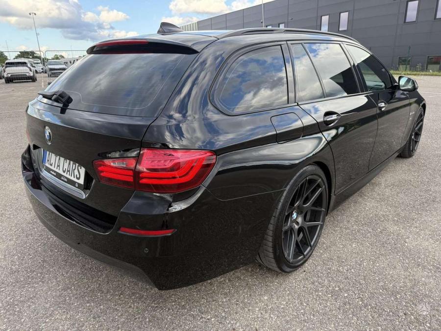 Black BMW 520 2017 in Vilnius, with an engine capacity of 2.00 L and mileage of 360 thousand km for 11499 €, photo 6 on AUTOMOTO.COM.LV