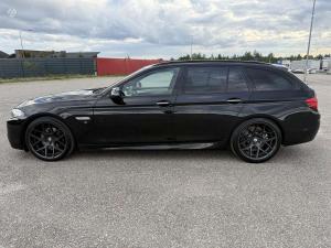 Black BMW 520 2017 in Vilnius, with an engine capacity of 2.00 L and mileage of 360 thousand km for 11499 €, photo 9 on AUTOMOTO.COM.LV