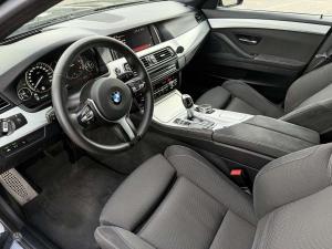 Black BMW 520 2017 in Vilnius, with an engine capacity of 2.00 L and mileage of 360 thousand km for 11499 €, photo 10 on AUTOMOTO.COM.LV