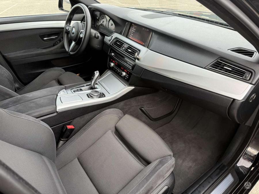 Black BMW 520 2017 in Vilnius, with an engine capacity of 2.00 L and mileage of 360 thousand km for 11499 €, photo 14 on AUTOMOTO.COM.LV