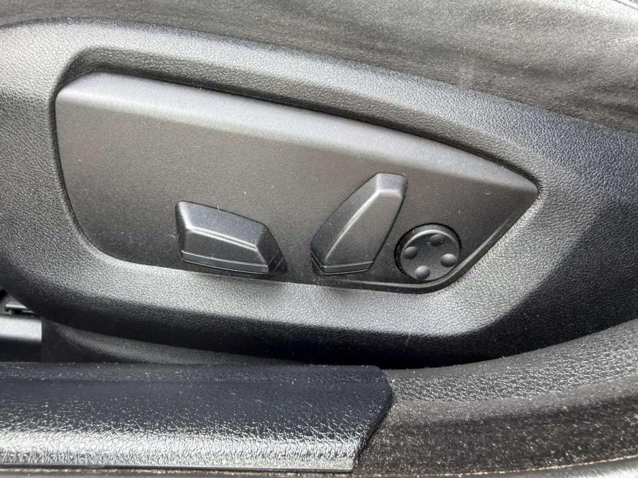 Black BMW 520 2017 in Vilnius, with an engine capacity of 2.00 L and mileage of 360 thousand km for 11499 €, photo 18 on AUTOMOTO.COM.LV