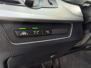 Black BMW 520 2017 in Vilnius, with an engine capacity of 2.00 L and mileage of 360 thousand km for 11499 €, photo 19 on AUTOMOTO.COM.LV