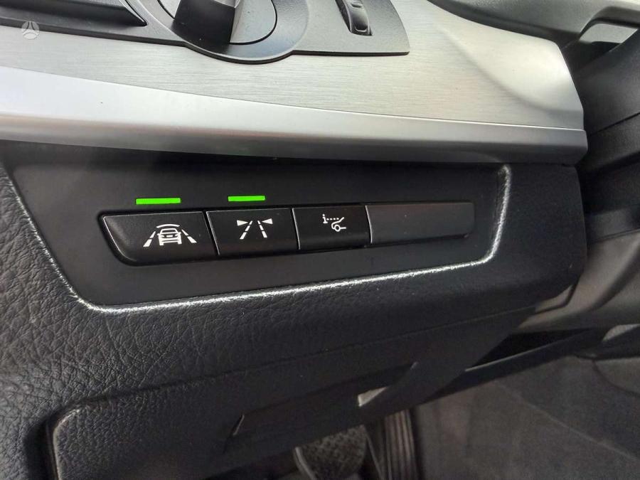 Black BMW 520 2017 in Vilnius, with an engine capacity of 2.00 L and mileage of 360 thousand km for 11499 €, photo 19 on AUTOMOTO.COM.LV