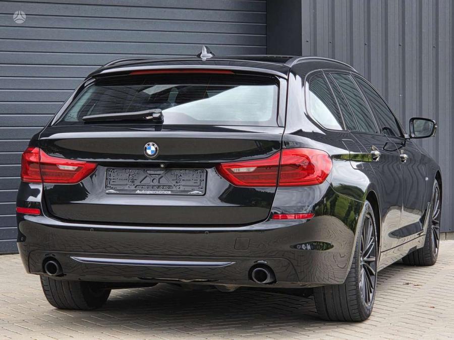 Black BMW 520 2017 in Kaunas, with an engine capacity of 2.00 L and mileage of 287 thousand km for 16950 €, photo 9 on AUTOMOTO.COM.LV