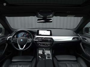 Black BMW 520 2017 in Kaunas, with an engine capacity of 2.00 L and mileage of 287 thousand km for 16950 €, photo 21 on AUTOMOTO.COM.LV