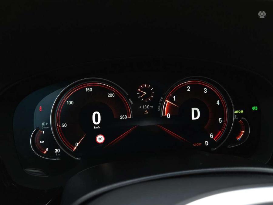 Black BMW 520 2017 in Kaunas, with an engine capacity of 2.00 L and mileage of 287 thousand km for 16950 €, photo 23 on AUTOMOTO.COM.LV