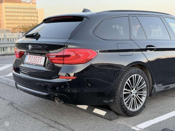 Black BMW 520 2017 in Vilnius, with an engine capacity of 2.00 L and mileage of 226 thousand km for 15500 €, photo 6 on AUTOMOTO.COM.LV