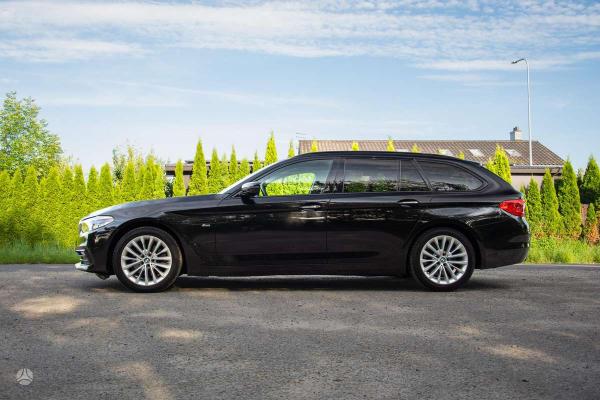 Black BMW 520 2017 in Elektrenai, with an engine capacity of 2.00 L and mileage of 222 thousand km for 17800 €, photo 4 on AUTOMOTO.COM.LV