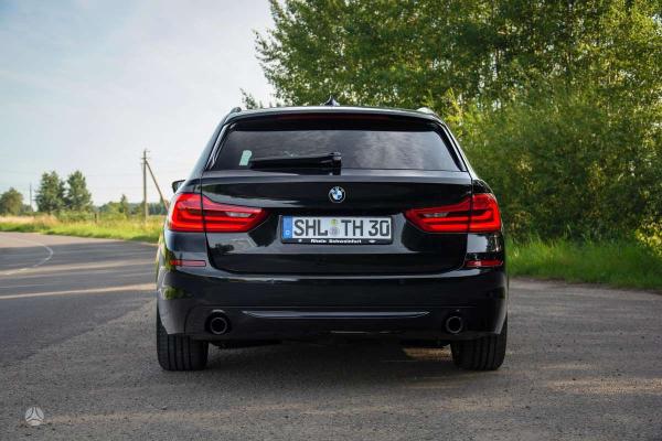 Black BMW 520 2017 in Elektrenai, with an engine capacity of 2.00 L and mileage of 222 thousand km for 17800 €, photo 6 on AUTOMOTO.COM.LV
