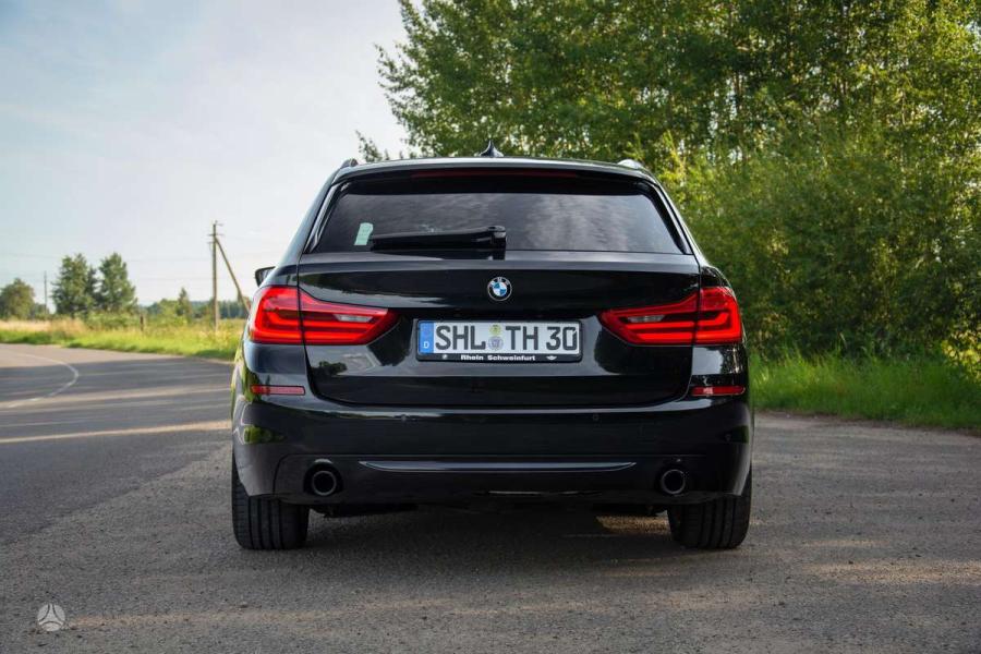 Black BMW 520 2017 in Elektrenai, with an engine capacity of 2.00 L and mileage of 222 thousand km for 17800 €, photo 7 on AUTOMOTO.COM.LV
