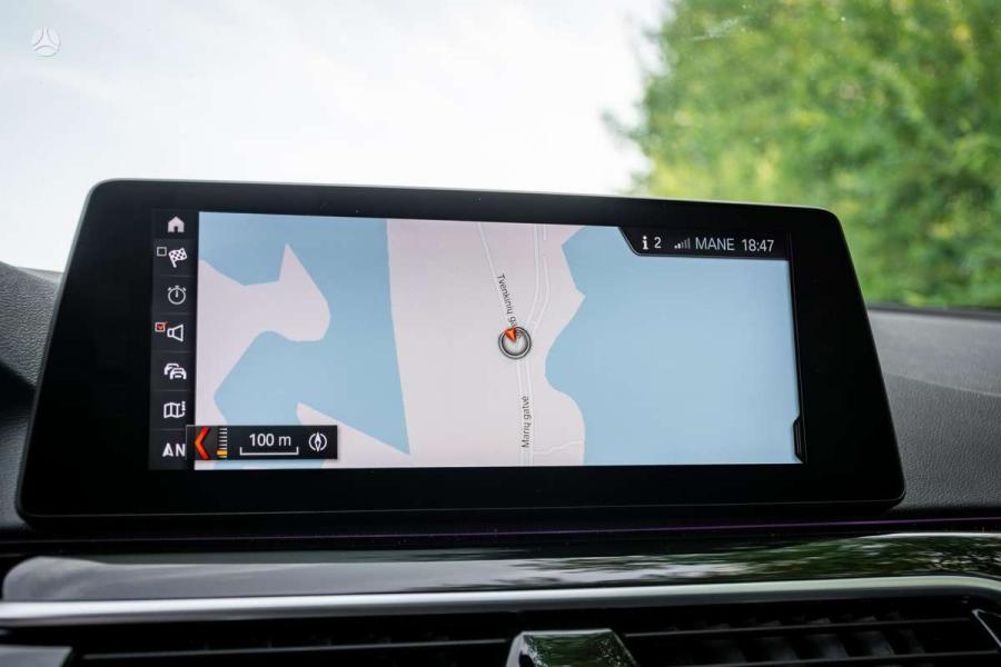 Black BMW 520 2017 in Elektrenai, with an engine capacity of 2.00 L and mileage of 222 thousand km for 17800 €, photo 21 on AUTOMOTO.COM.LV