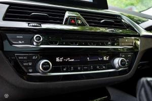 Black BMW 520 2017 in Elektrenai, with an engine capacity of 2.00 L and mileage of 222 thousand km for 17800 €, photo 22 on AUTOMOTO.COM.LV