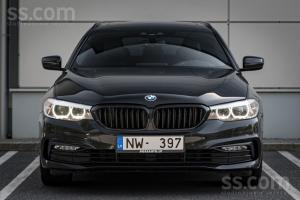Black BMW 520 2017 in Riga, with an engine capacity of 2.00 L and mileage of 269 thousand km for 14995 €, photo 3 on AUTOMOTO.COM.LV