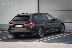 Black BMW 520 2017 in Riga, with an engine capacity of 2.00 L and mileage of 269 thousand km for 14995 €, photo 5 on AUTOMOTO.COM.LV