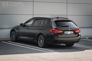 Black BMW 520 2017 in Riga, with an engine capacity of 2.00 L and mileage of 269 thousand km for 14995 €, photo 7 on AUTOMOTO.COM.LV